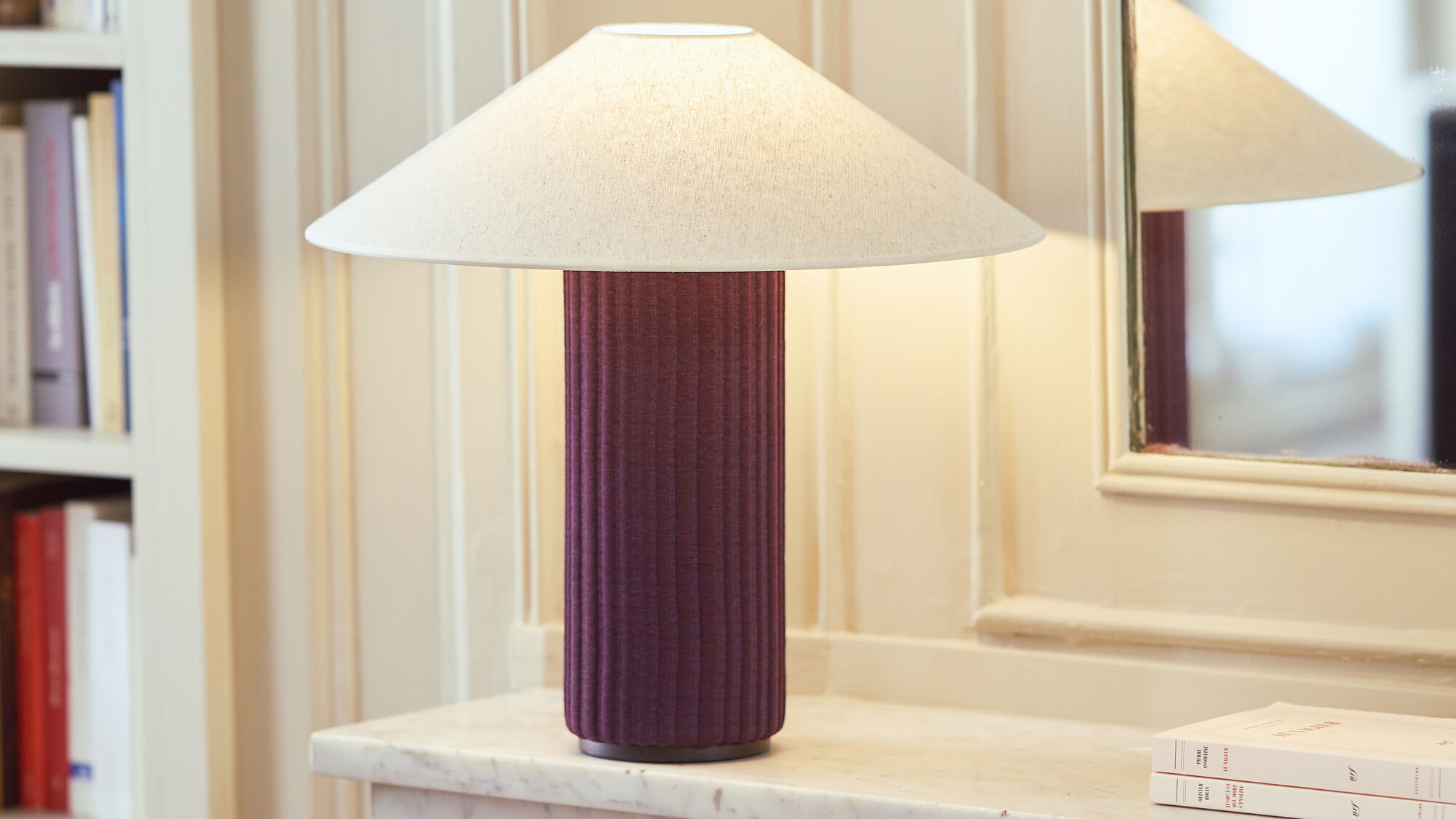 Table Lighting Mojave Table lamp prune - Ligne Roset