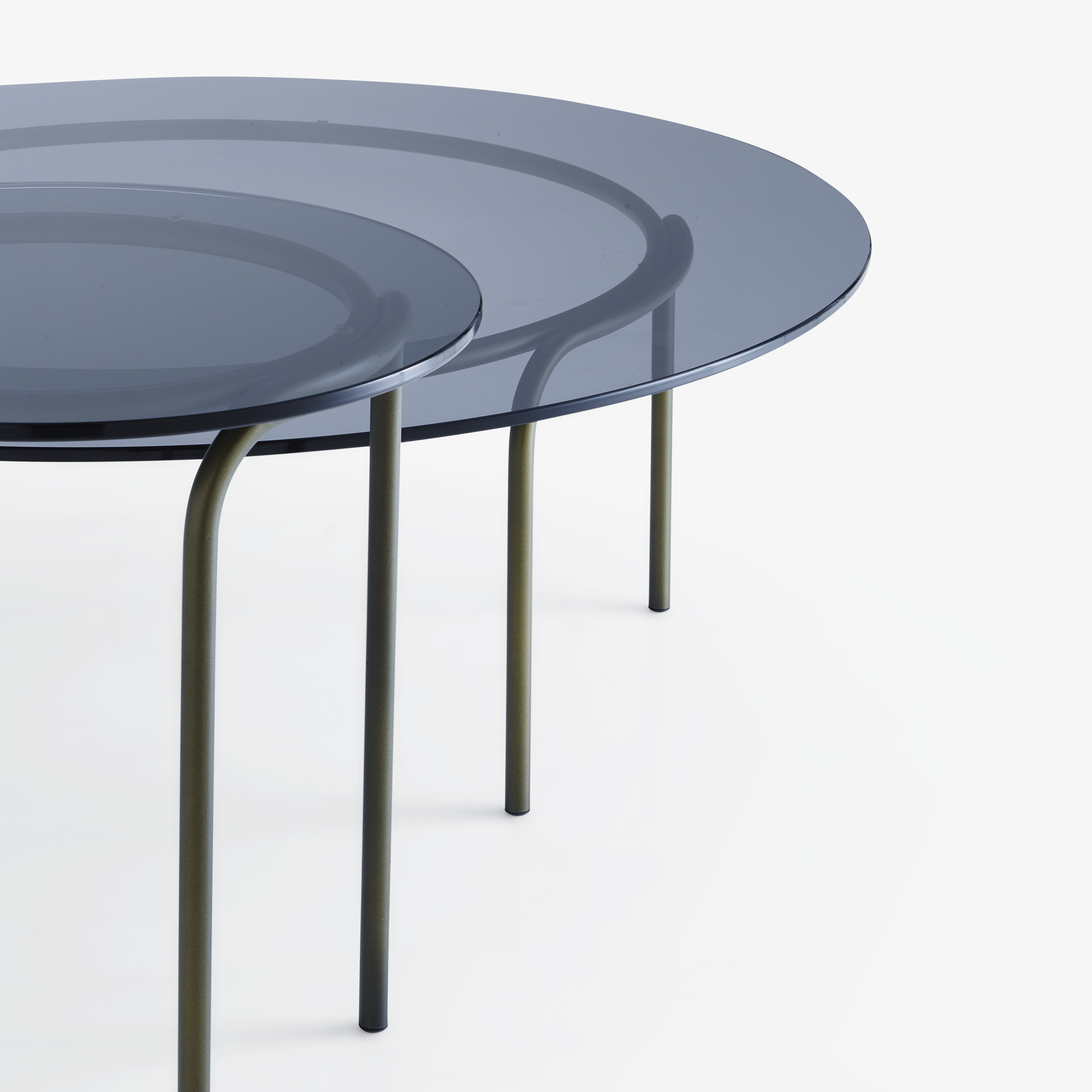 Occasional Tables & Sofa end tables Liam Low table - Ligne Roset